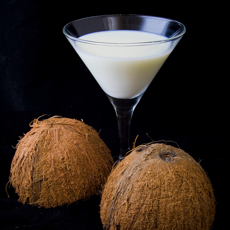 COCONUT RUM FLAVOUR EXOTIC CARIBBEAN DRINK